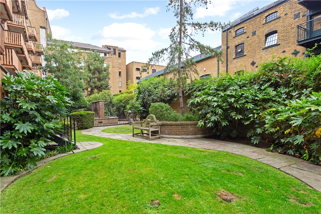 1 bedroom apartment for sale in Queen Elizabeth Street, London, SE1 ...