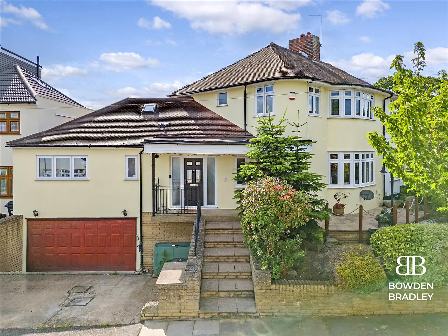4 Bed Semi Detached House For Sale In Brunswick Gardens Hainault Ig6
