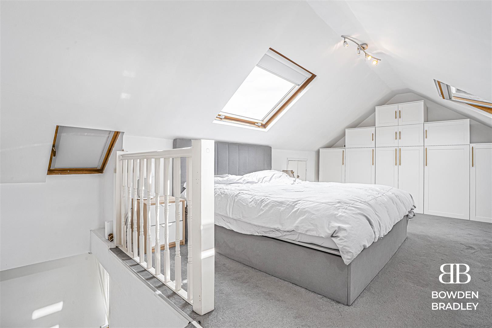 2 bed terraced house for sale in Manford Way, Chigwell, IG7 (ref ...