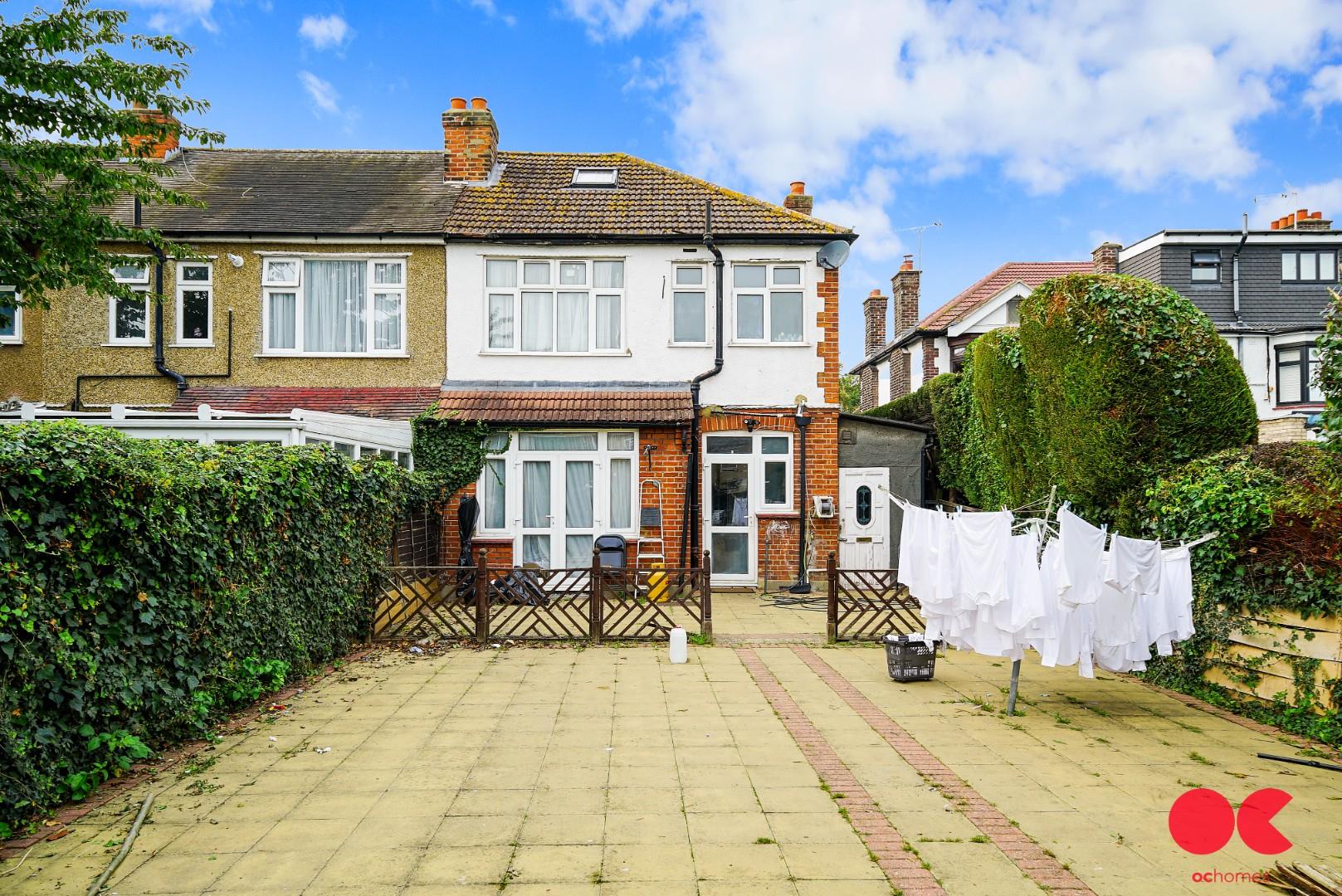 3 Bed End Of Terrace House For Sale In Spearpoint Gardens Ilford Ig2