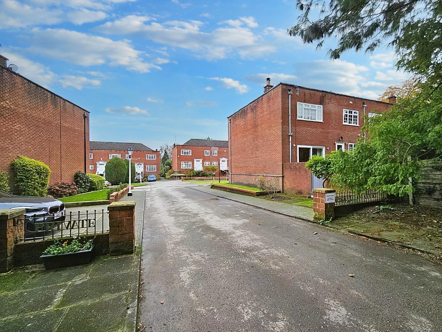 4 bed town house to rent in Parkfield Road, Altrincham (ref: 554103 ...