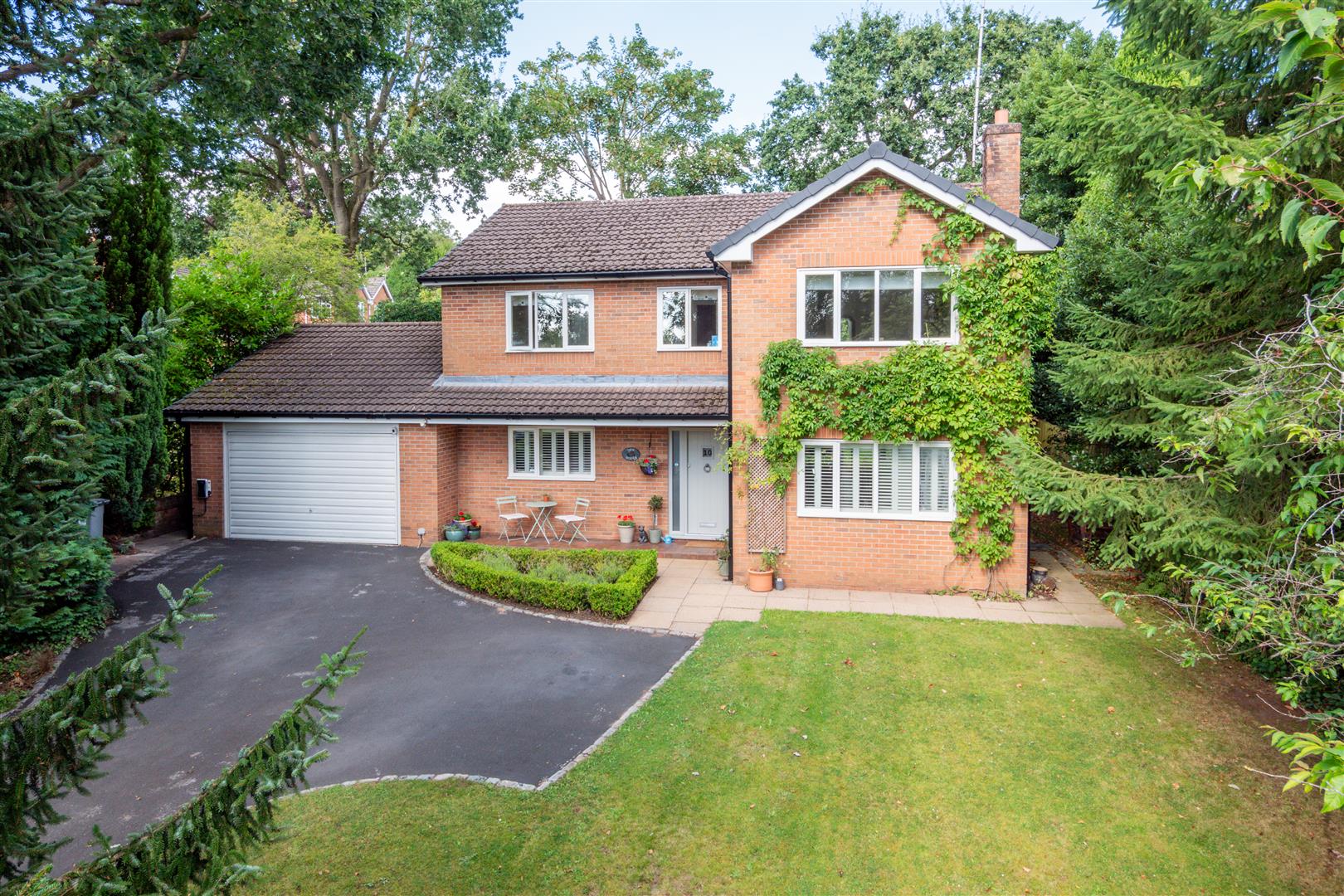 Property for sale in Altrincham, Hale, Timperley & Sale | Watersons