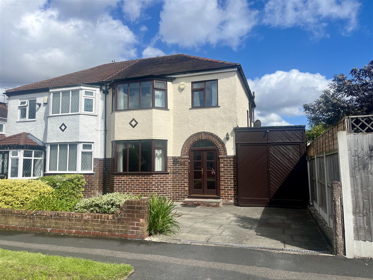 Properties for sale in Timperley | Watersons