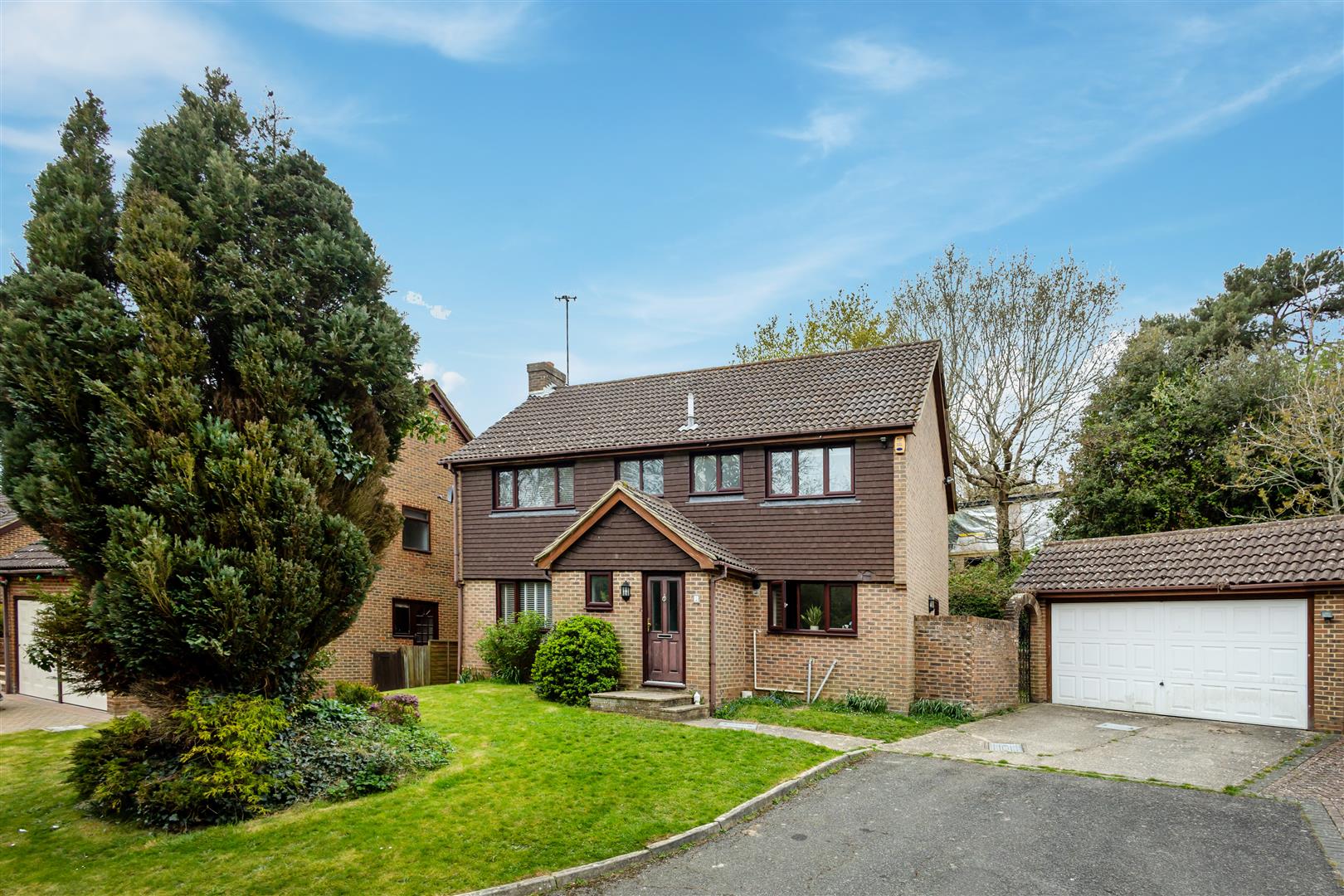 4 bed detached house for sale in Springside Walk, St Leonards-On-Sea ...