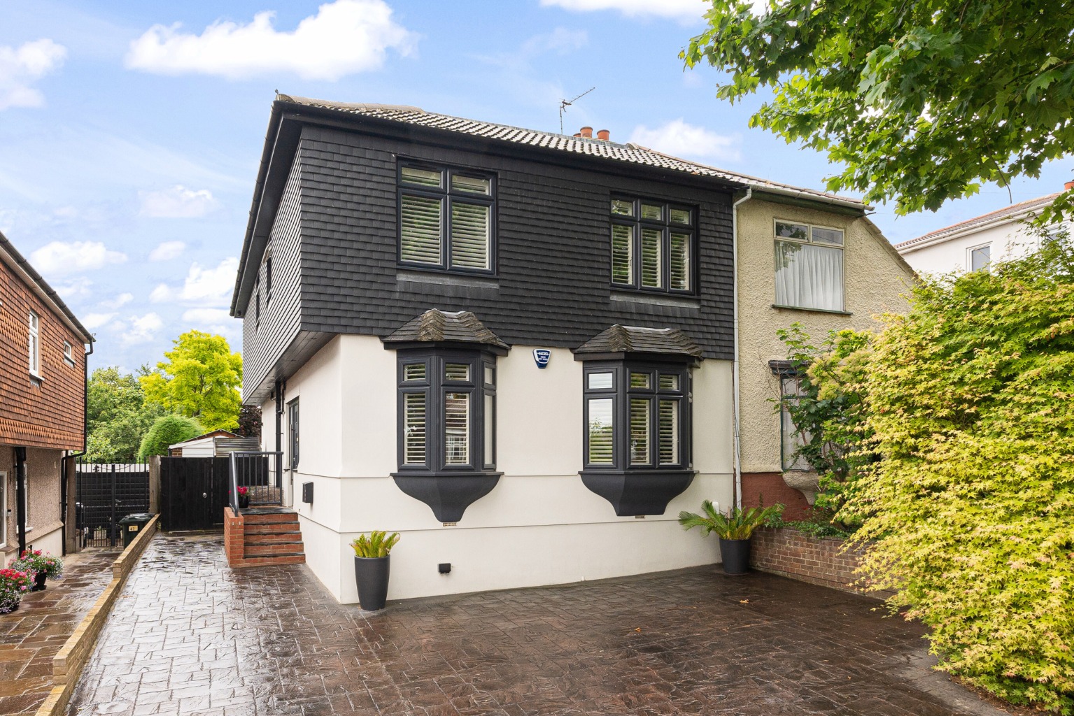5 Bed Semi Detached House For Sale In Raeburn Avenue Dartford Da1