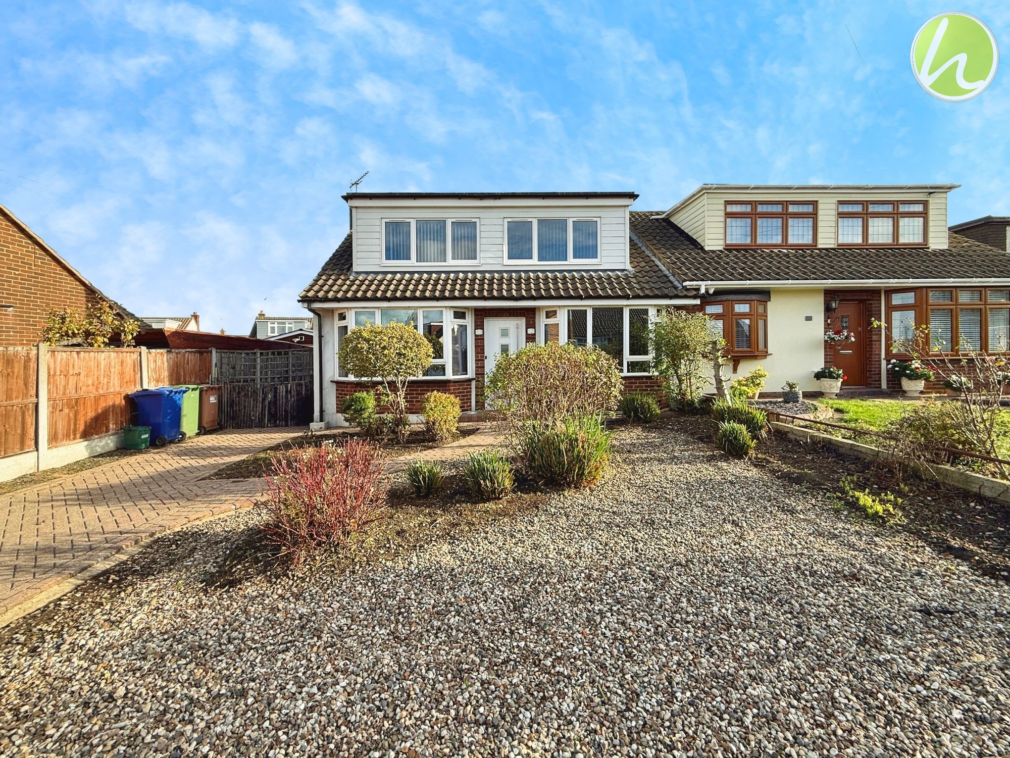 4 bed chalet for sale in Ashway, Stanford-Le-Hope, SS17 (ref: 9a9a6228 ...