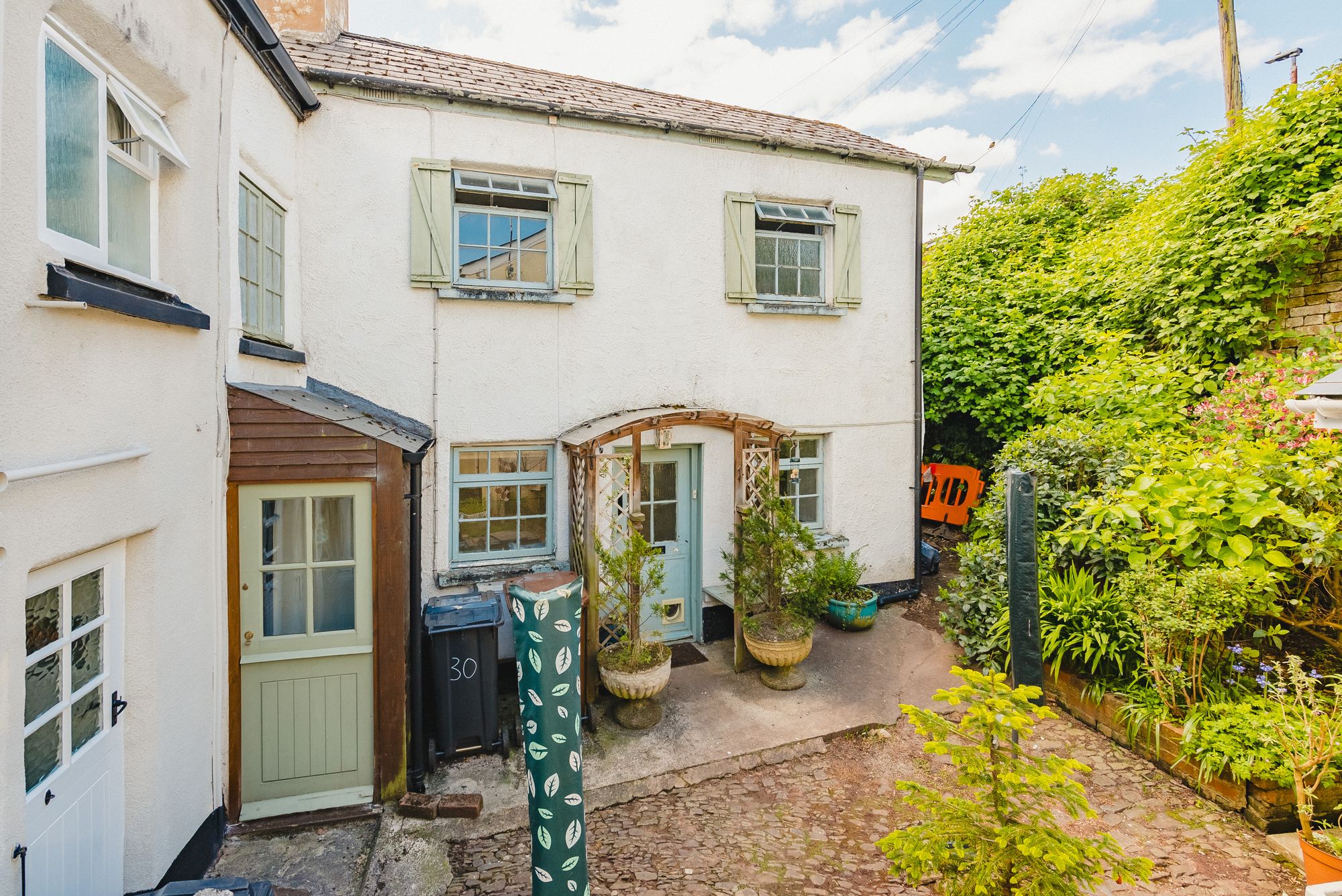 Properties for sale in Crediton | Helmores