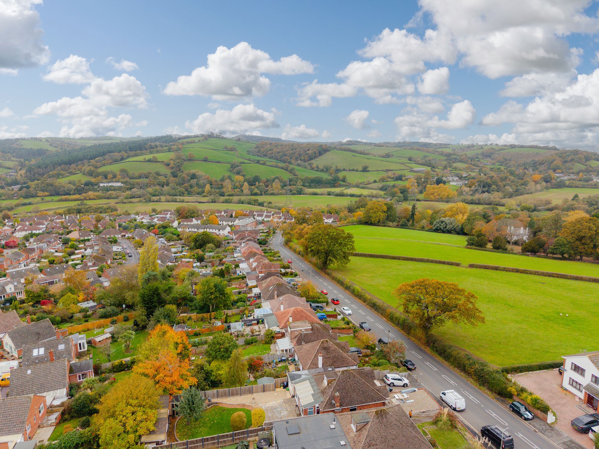 4 bed detached bungalow for sale in Wrefords Lane, Exeter, EX4 (ref: 684224) | Helmores