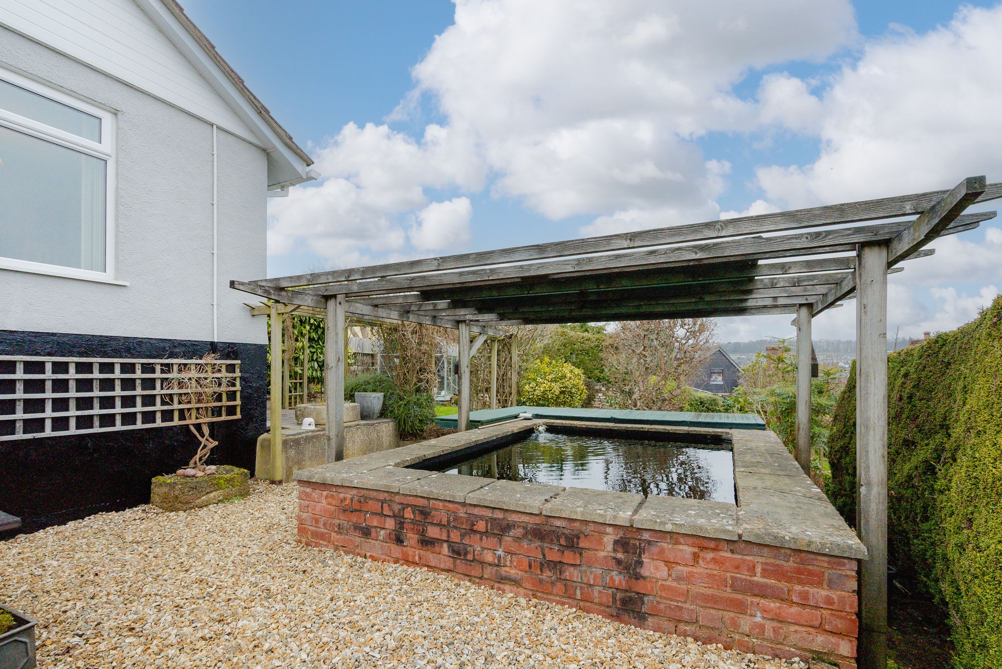 2 bed detached bungalow for sale in Barnfield, Crediton, EX17 (ref ...