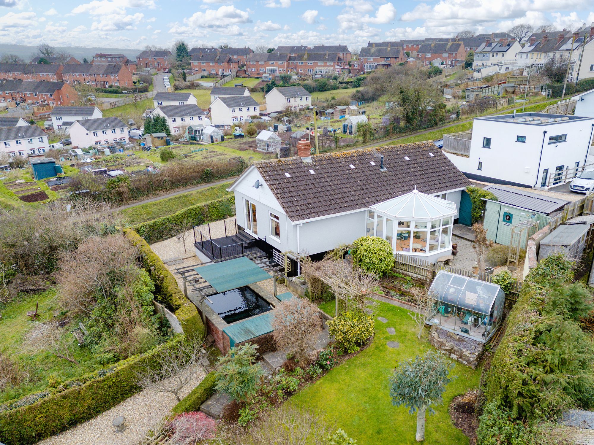 2 bed detached bungalow for sale in Barnfield, Crediton, EX17 (ref ...