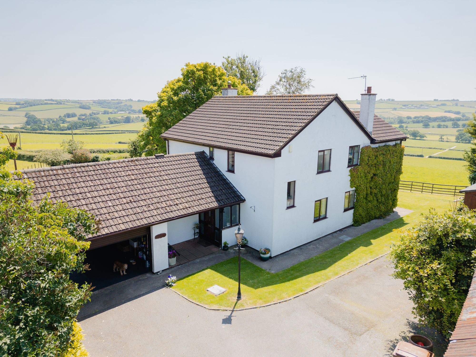 4 bed detached house for sale in Coldridge, Crediton, EX17 (ref: b1f3302d-1689-442f-9dd7 ...