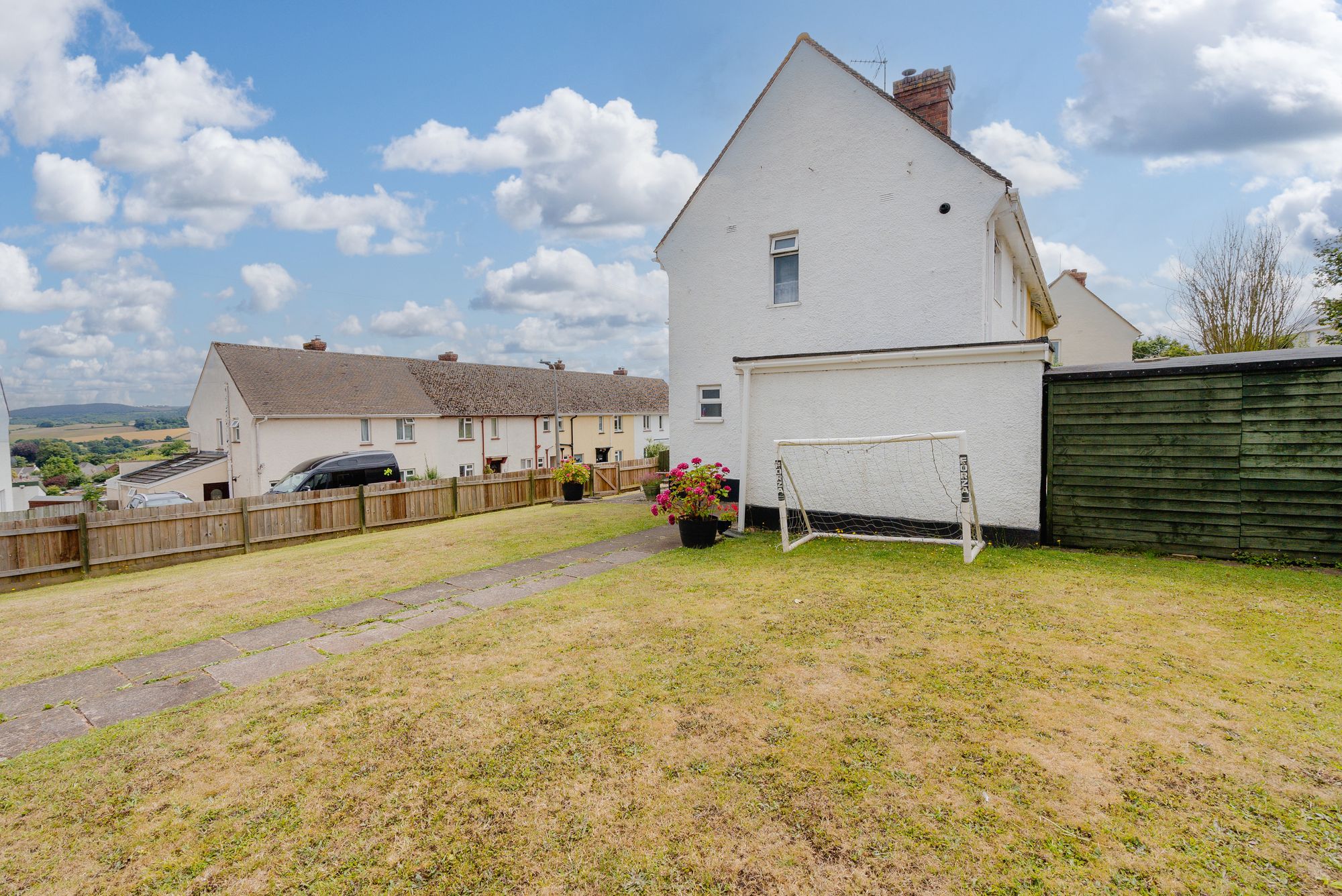 3 bed semi-detached house for sale in Barnfield, Crediton, EX17 (ref ...