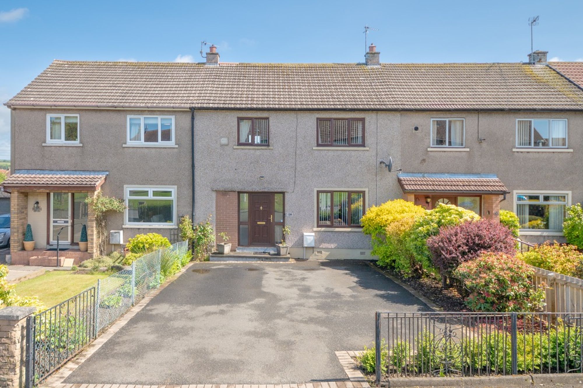 Mid-terraced house for sale in Inchkeith Drive, Dunfermline, KY11 (ref ...