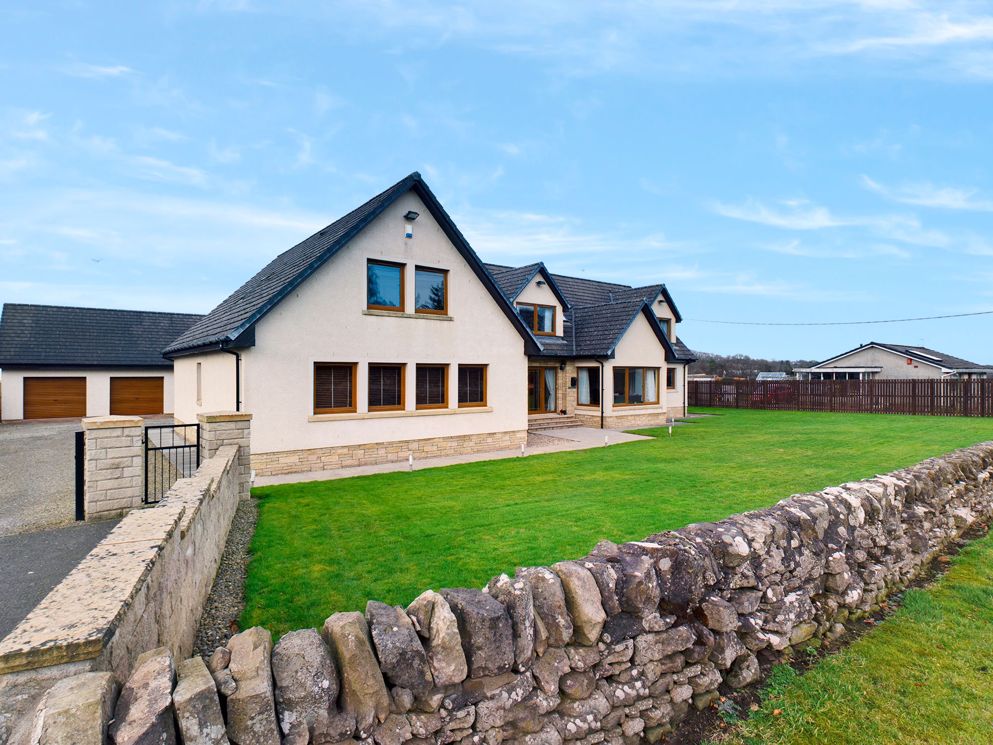 Detached house for sale in Cleghorn, Lanark, ML11 (ref: 9be61968-6942 ...