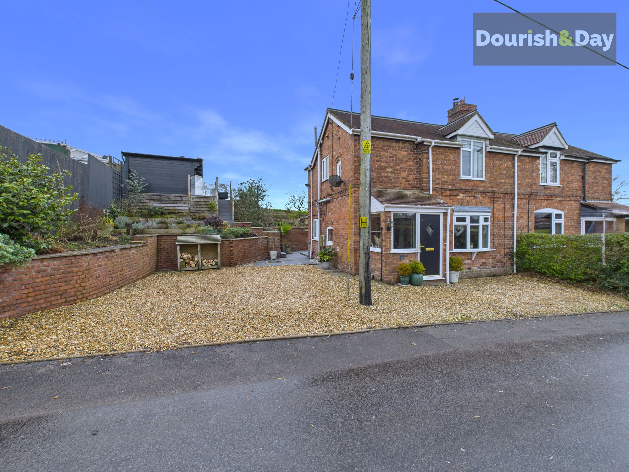 Properties for sale in Cross O'Th Hill | Dourish & Day