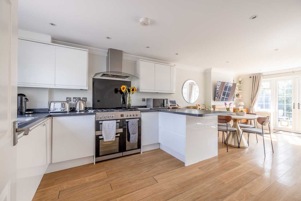 4 bed semi-detached house for sale in Eastfield Road, Burnham, SL1 (ref ...