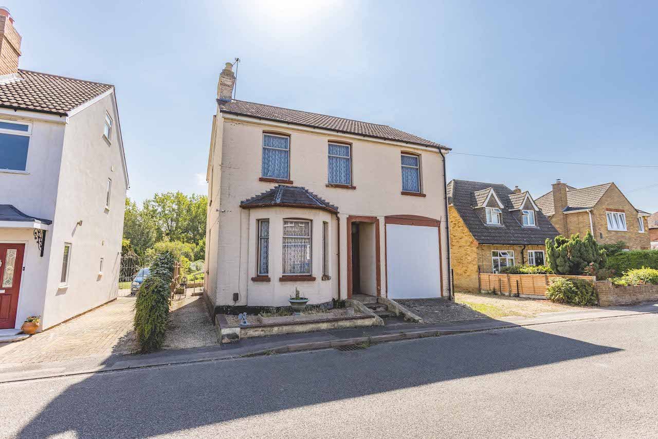 Properties for sale in Datchet with Oakwood Estates | Oakwood Estates