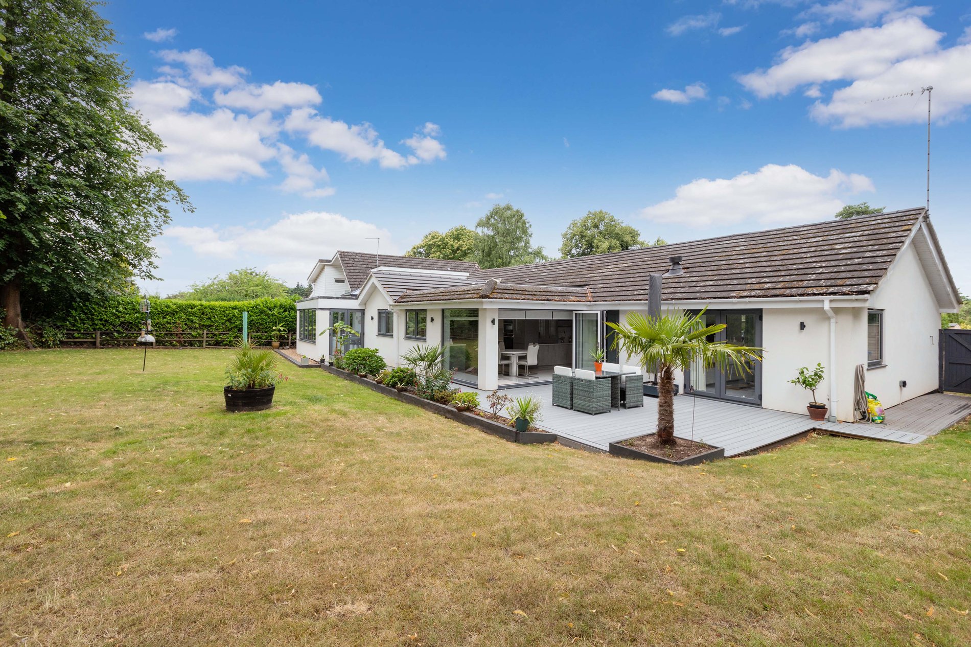 3 bed bungalow for sale in Ashdown, Maidenhead, SL6 (ref: 660520)