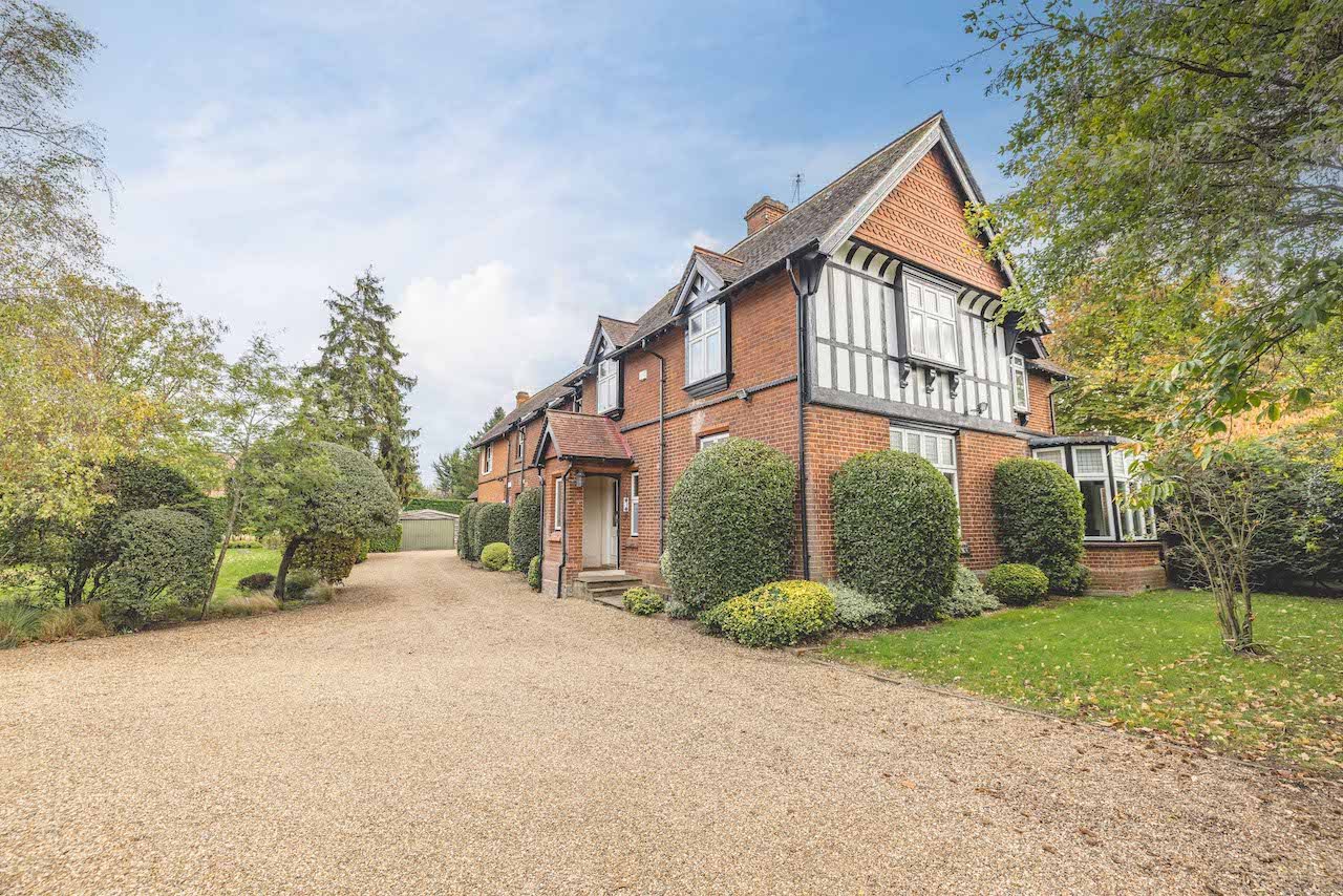 Properties for sale in Datchet with Oakwood Estates | Oakwood Estates