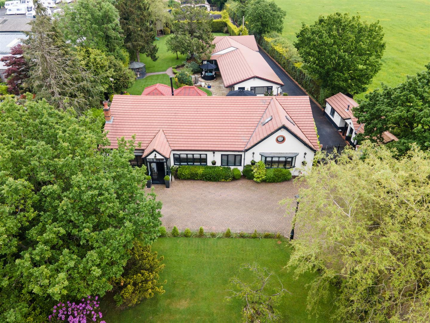 4 Bed Detached Bungalow For Sale In Norton Lane Earlswood Solihull