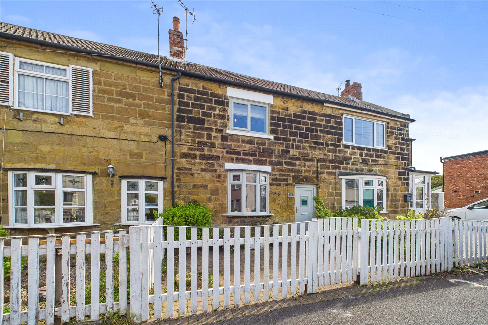 2 bed terraced house for sale (ref: 649026)