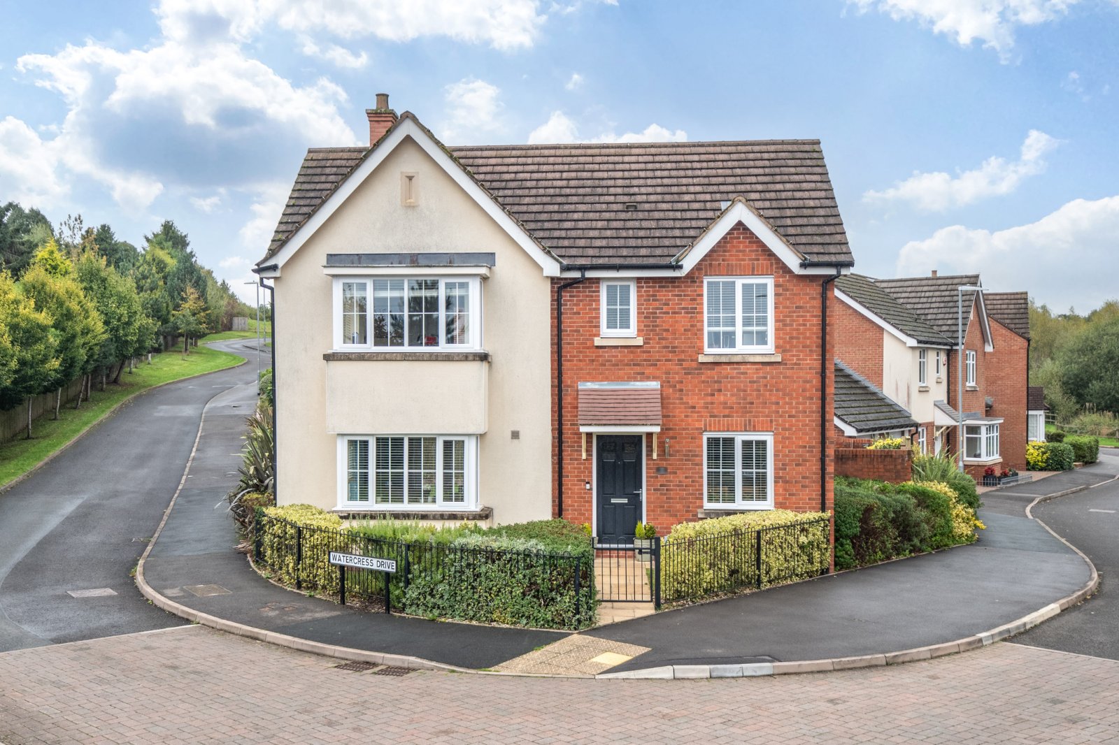 4 Bed Detached House For Sale In Cowslip Close Catshill B61 Ref
