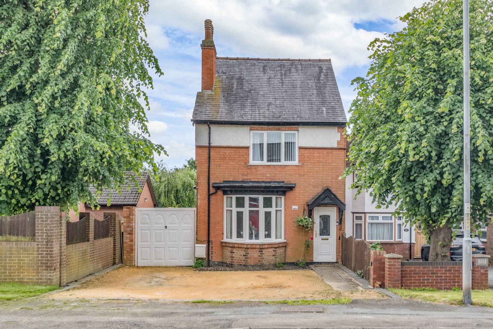 3 Bed Detached House For Sale In Birchfield Road Headless Cross B97